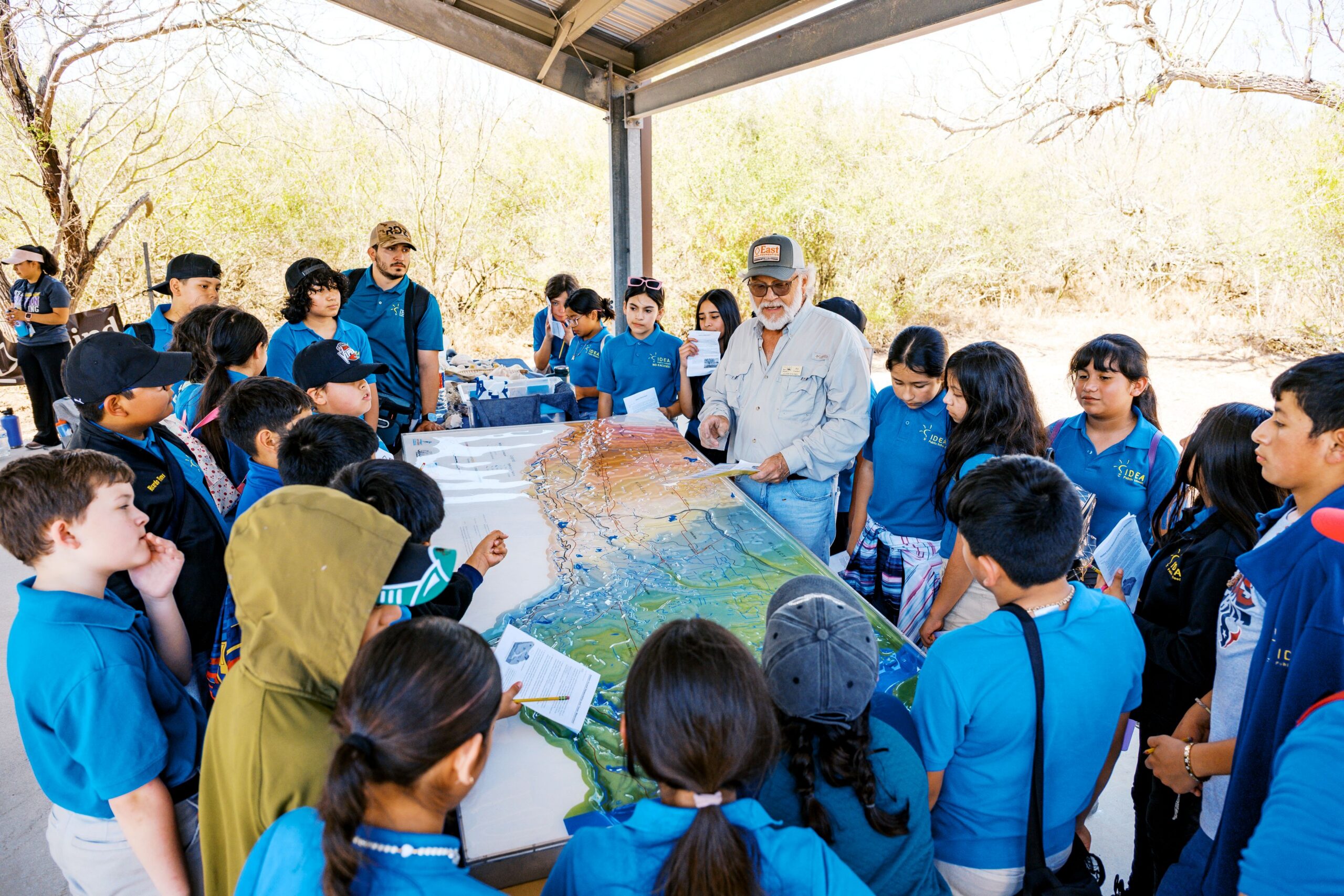 El Sauz Behind the Gates - East Foundation